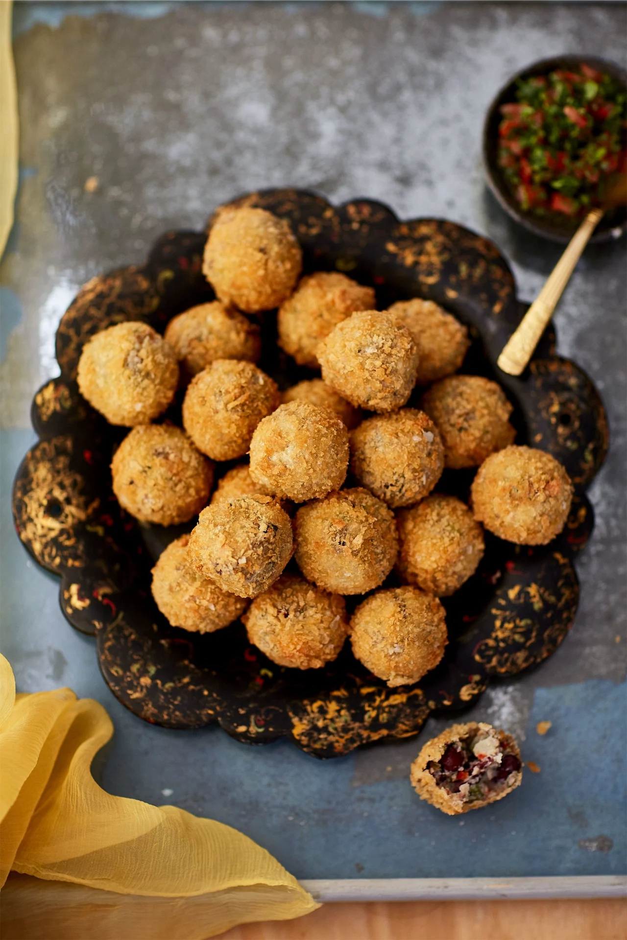 The perfect starter: crunchy potato and kidney bean tikki bites | IMAGE.ie